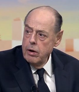 WATCH: Churchill 'revered' Queen Elizabeth says Soames, his grandson ...